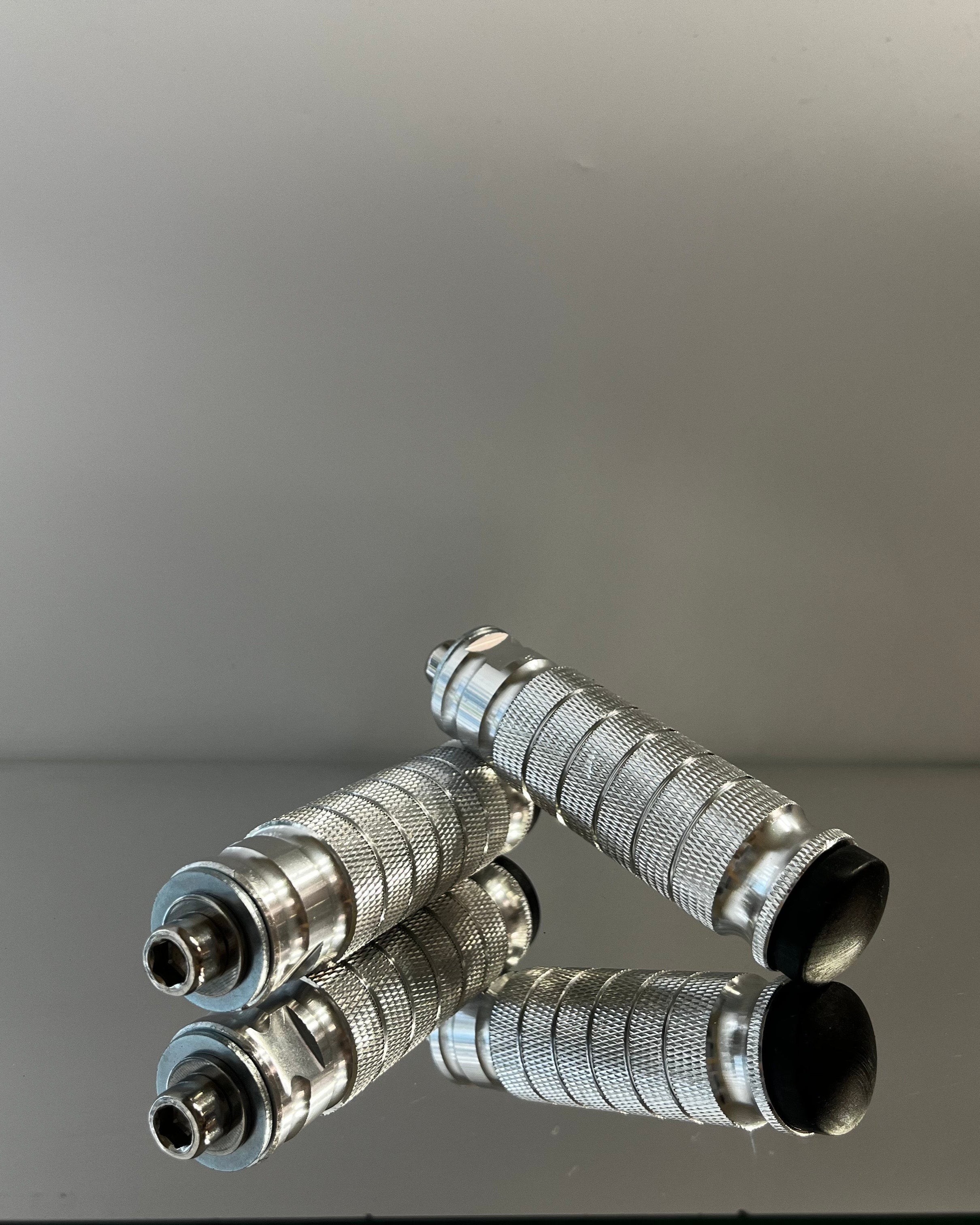 Round Style Passenger Pegs – MXwraps